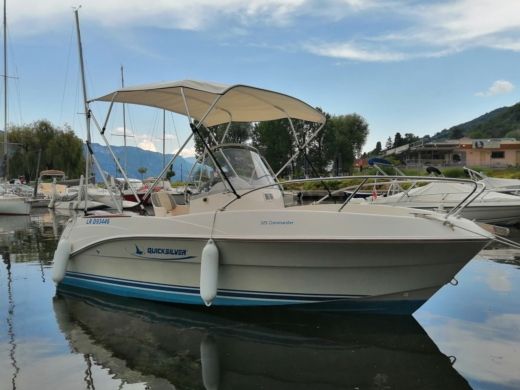 Noleggio Barca a motore Quicksilver Commander 525 (2010) - Conjux ...