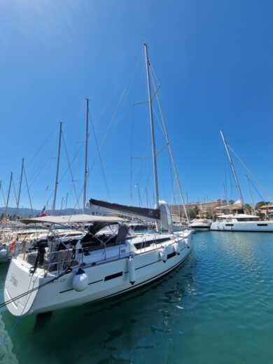 Charter Dufour 520 Gl Sailboat (2019) in Furnari - Scansail