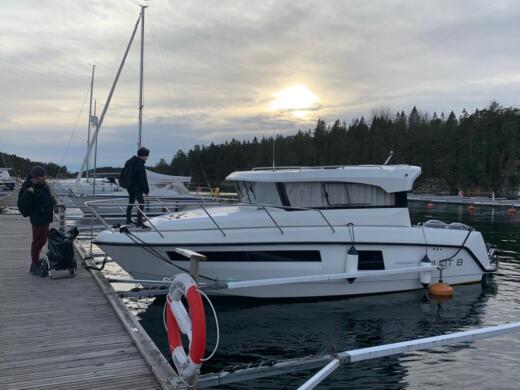 Charter Finnmaster Pilot 8 Motorboat (2017) in Stockholm - Scansail